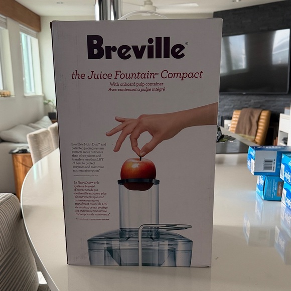 Breville | Kitchen | Breville Juice Fountain Compact With Silver Never ...